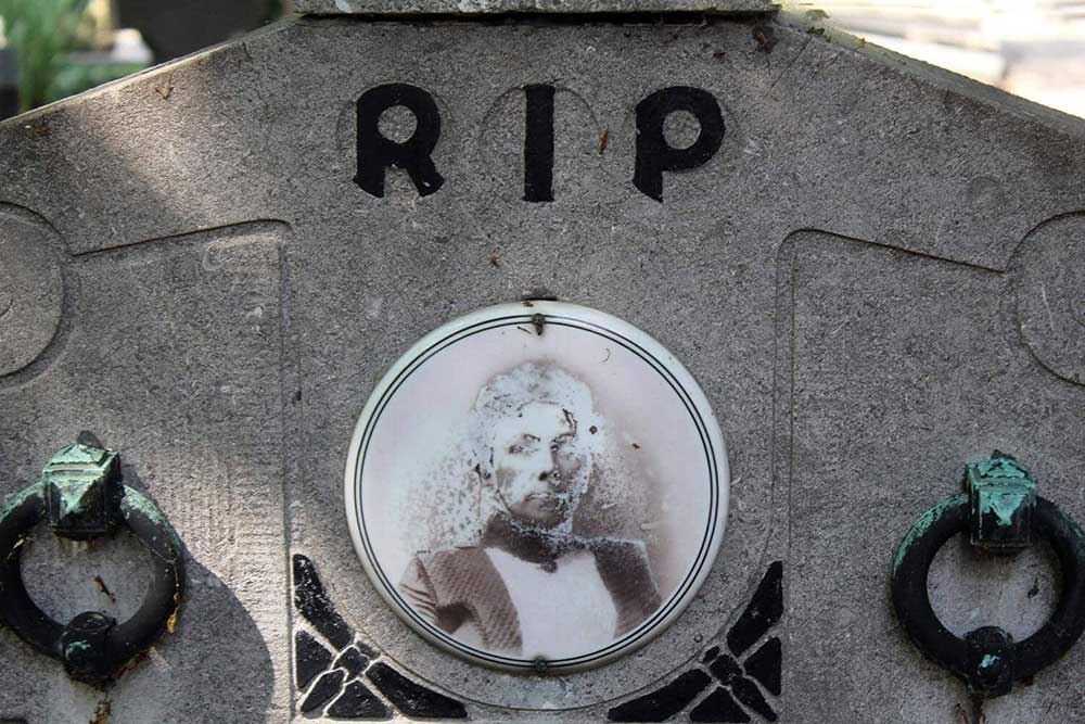 De 5 fases van rouw, een houvast - Memorabel Afscheidsmonumenten